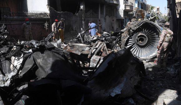 Crashed Pakistan Plane First Tried to Land Without Landing Gear at 203 ...