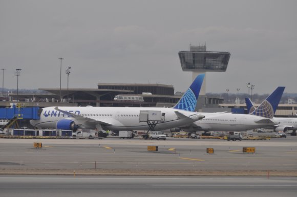 United to re-build its extensive international network - AirGuide.info ...