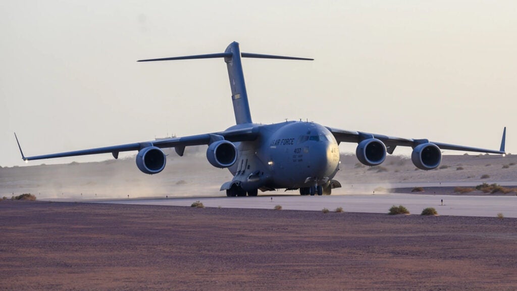 US Air Force Plans Single Next-Generation Airlifter to Replace C-17 and ...
