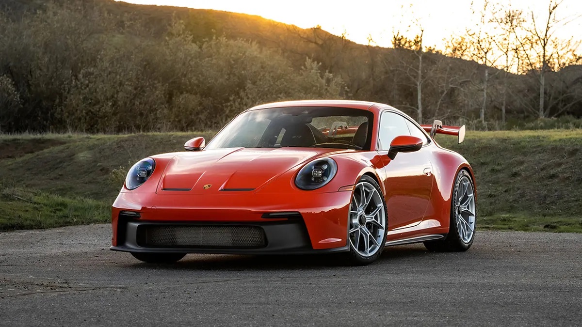 The Porsche 911 GT3 is a street legal race car - AirGuide.info ...