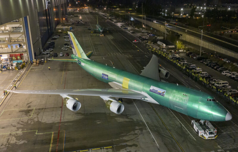 The U.S. military is the reason for Boeing 747’s iconic hump - AirGuide ...