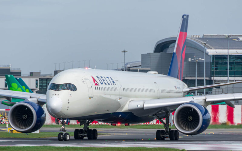 Delta Offers Passengers Up to $4,000 and Hotel Stay on Overbooked ...