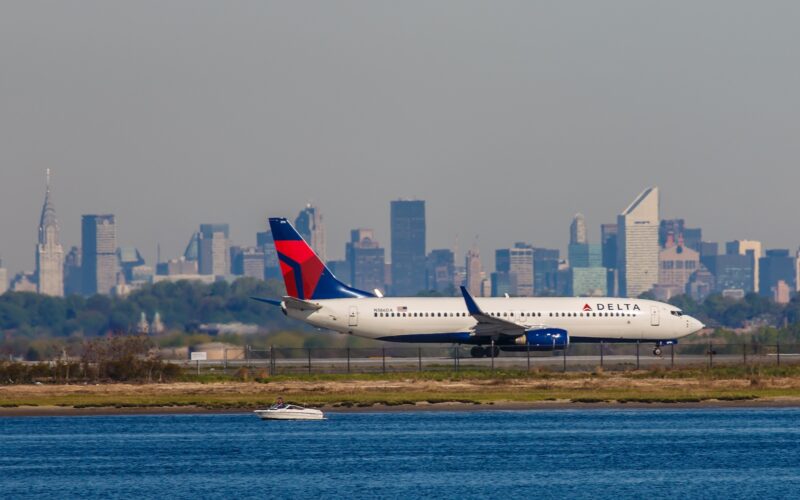 NTSB releases preliminary report on AA/Delta JFK runway incursion ...