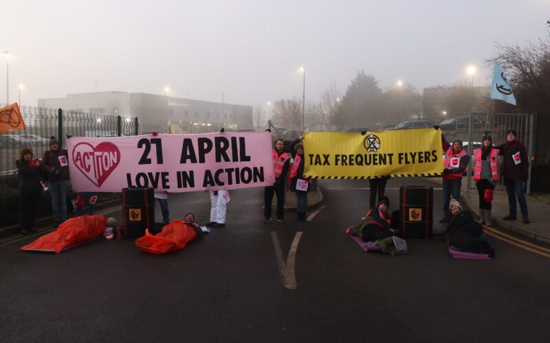 Extinction Rebellion blockade private jet terminal at Luton Airport ...