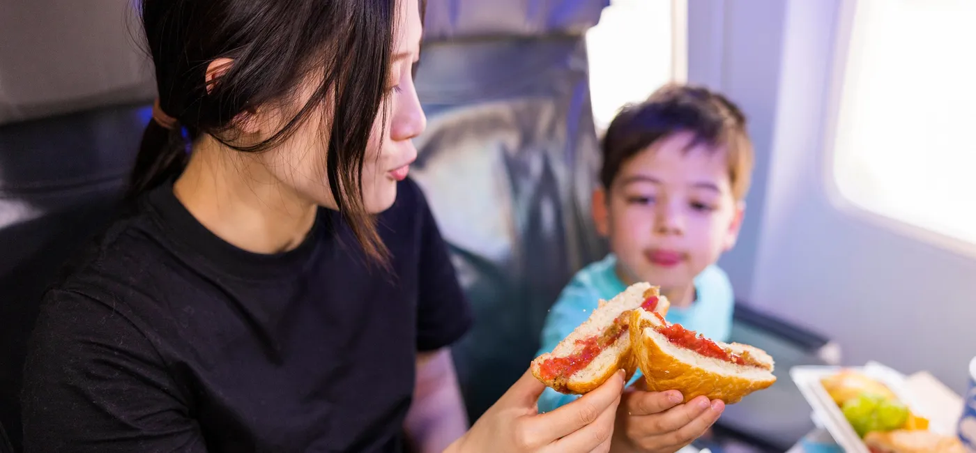 Alaska Airlines Adds Fresh In-Flight Food Options - AirGuide.info ...