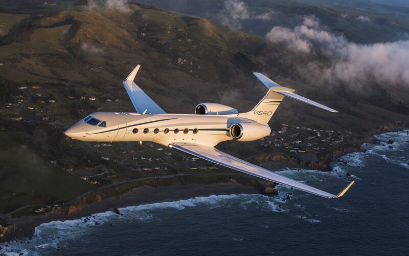 Gulfstream G550 Private Jet Fleet Celebrates One Millionth Landing ...